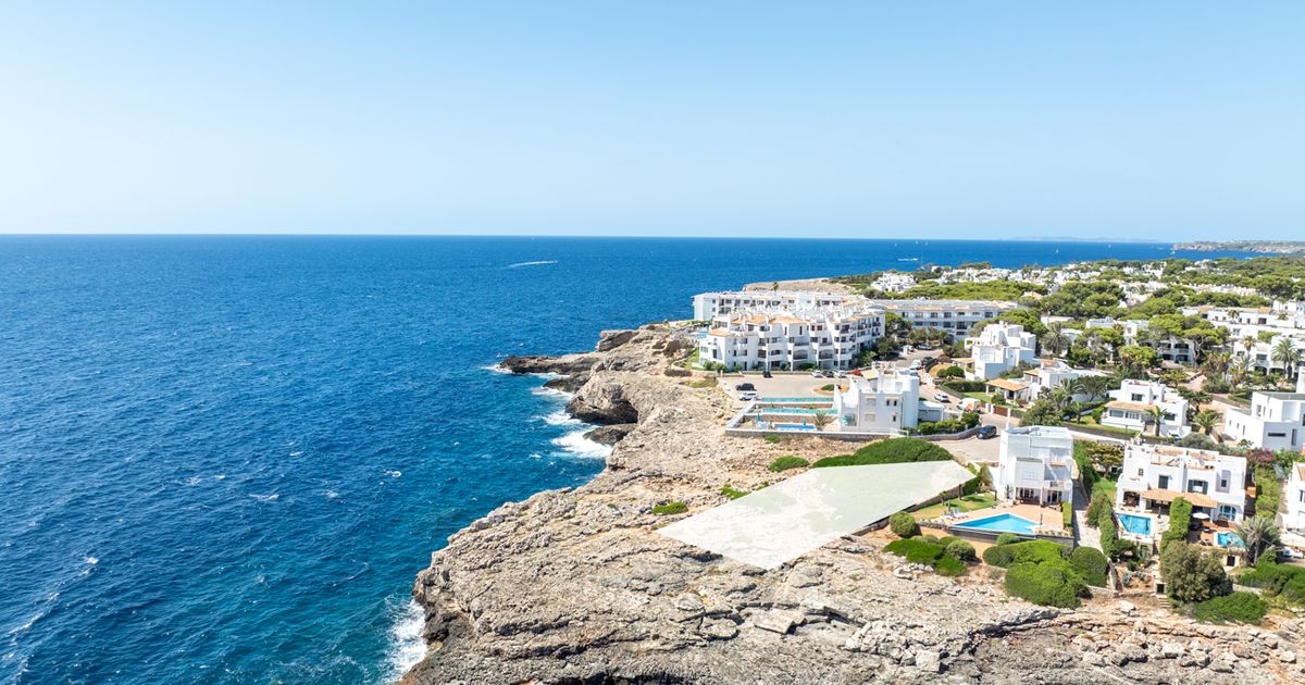 Building plot on the first sea line - Engel & Völkers Mallorca