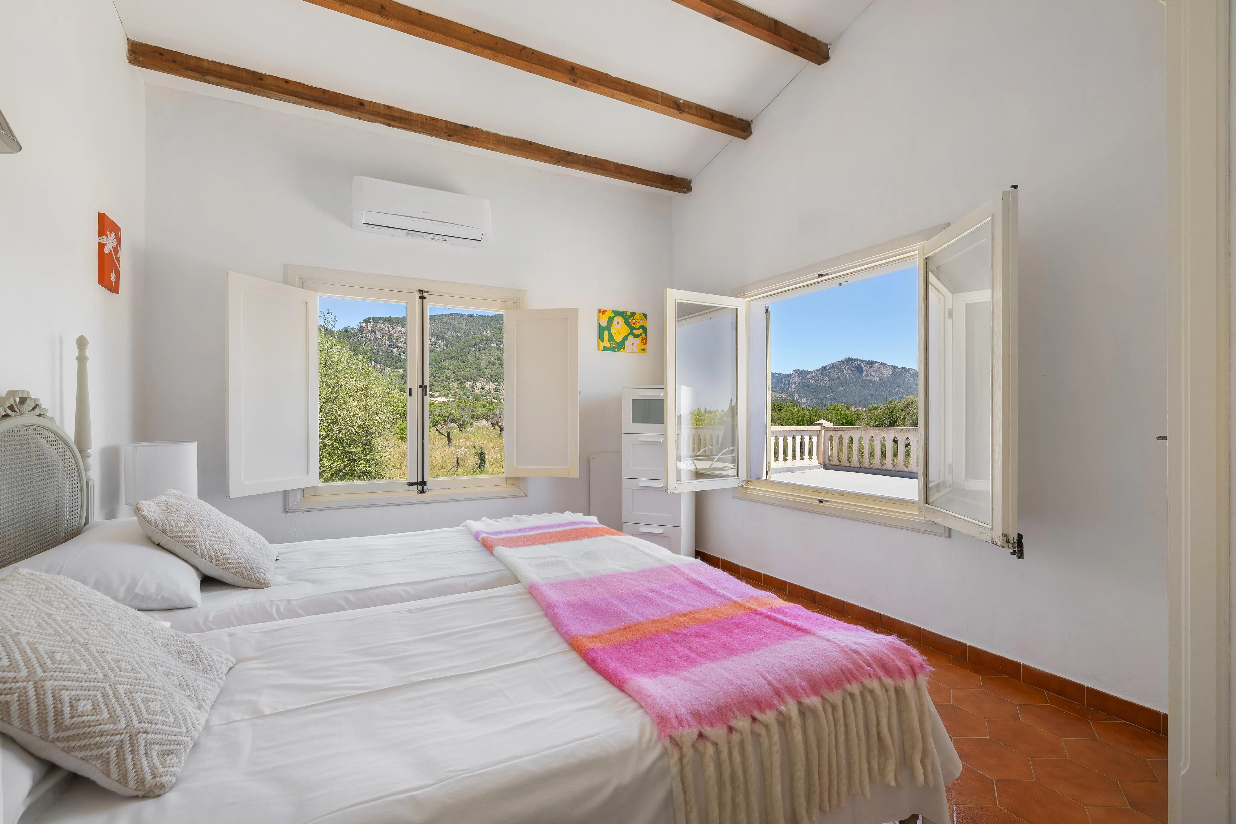 Stunning finca with pool, Tramuntana views and ETV license - Engel & Völkers Mallorca