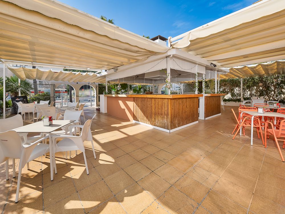 Restaurante en zona comercial de Paguera - Engel & Völkers Mallorca